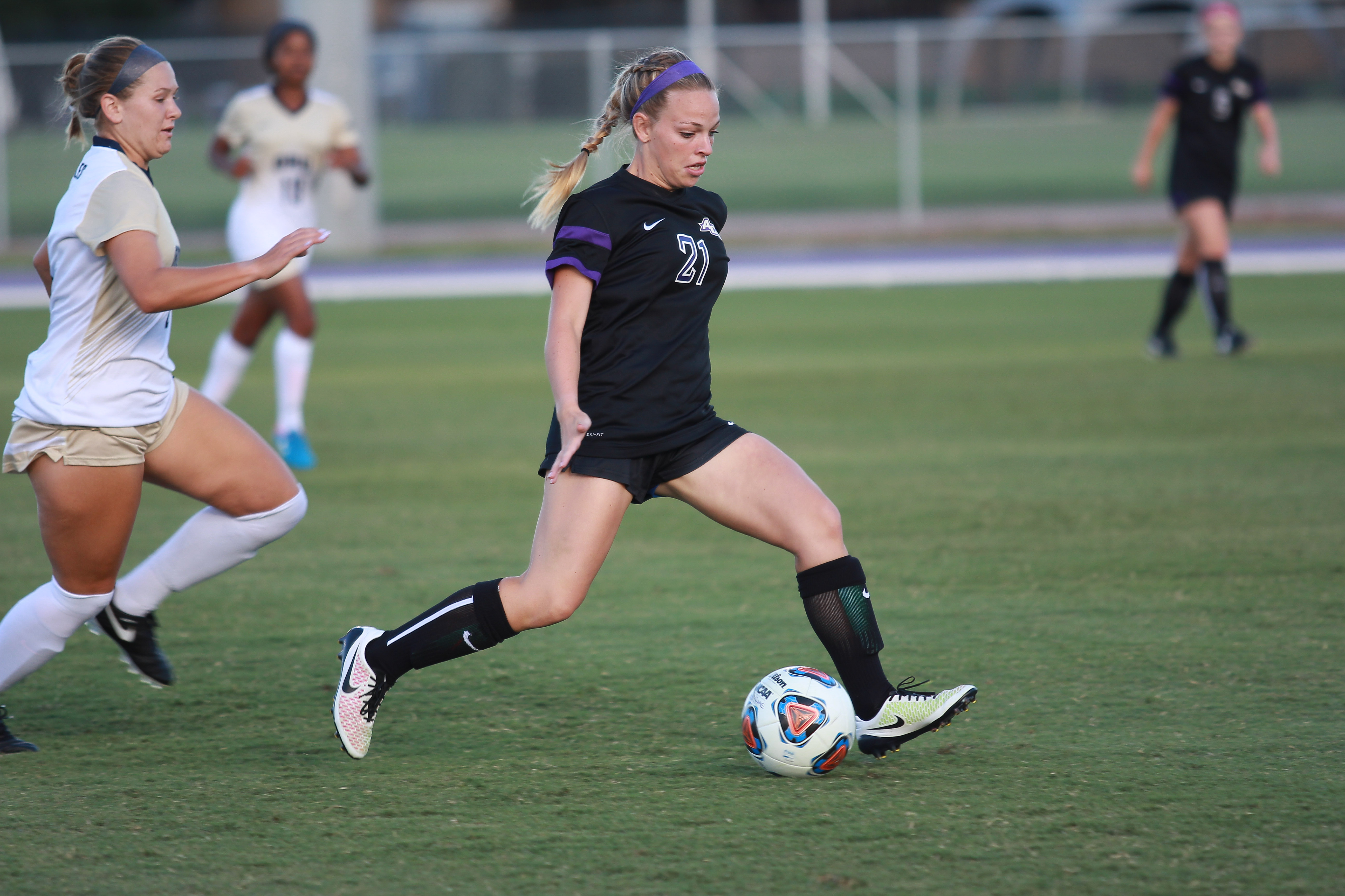 Standifer nets first goal of the season ahead of Southland opener - The ...