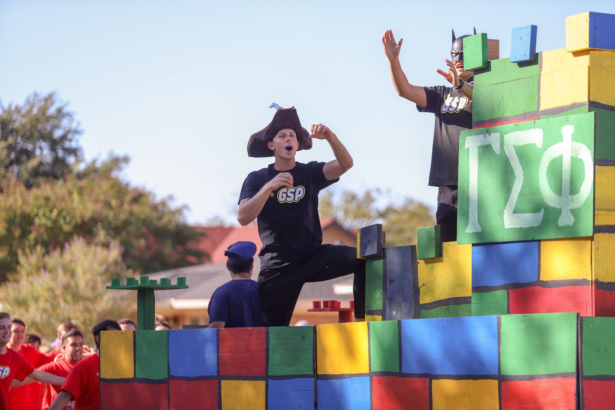 Gallery: Homecoming parade welcomes alumni back to campus - The Optimist