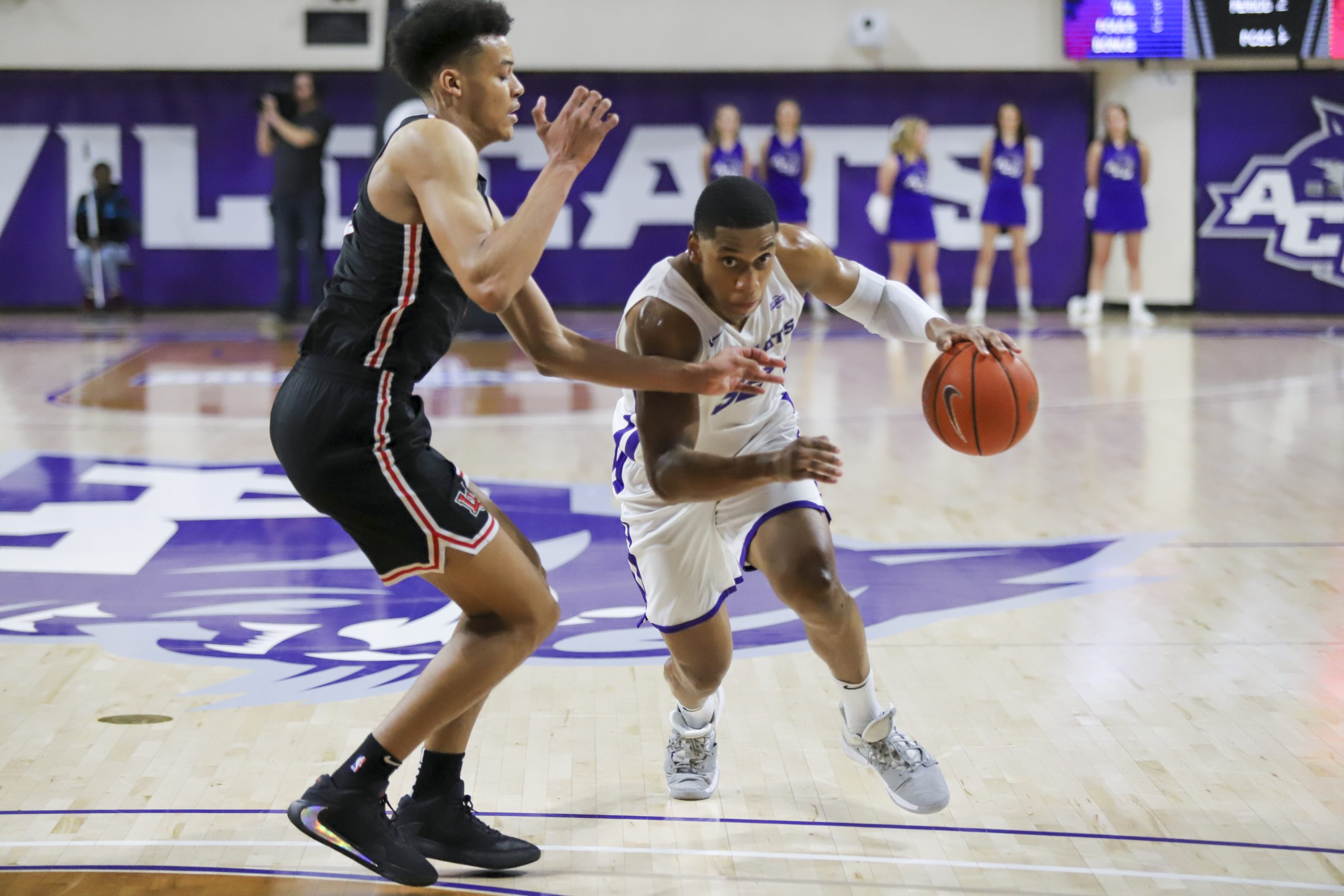 Pleasant ties career-high 20 points against Hardin-Simmons - The Optimist