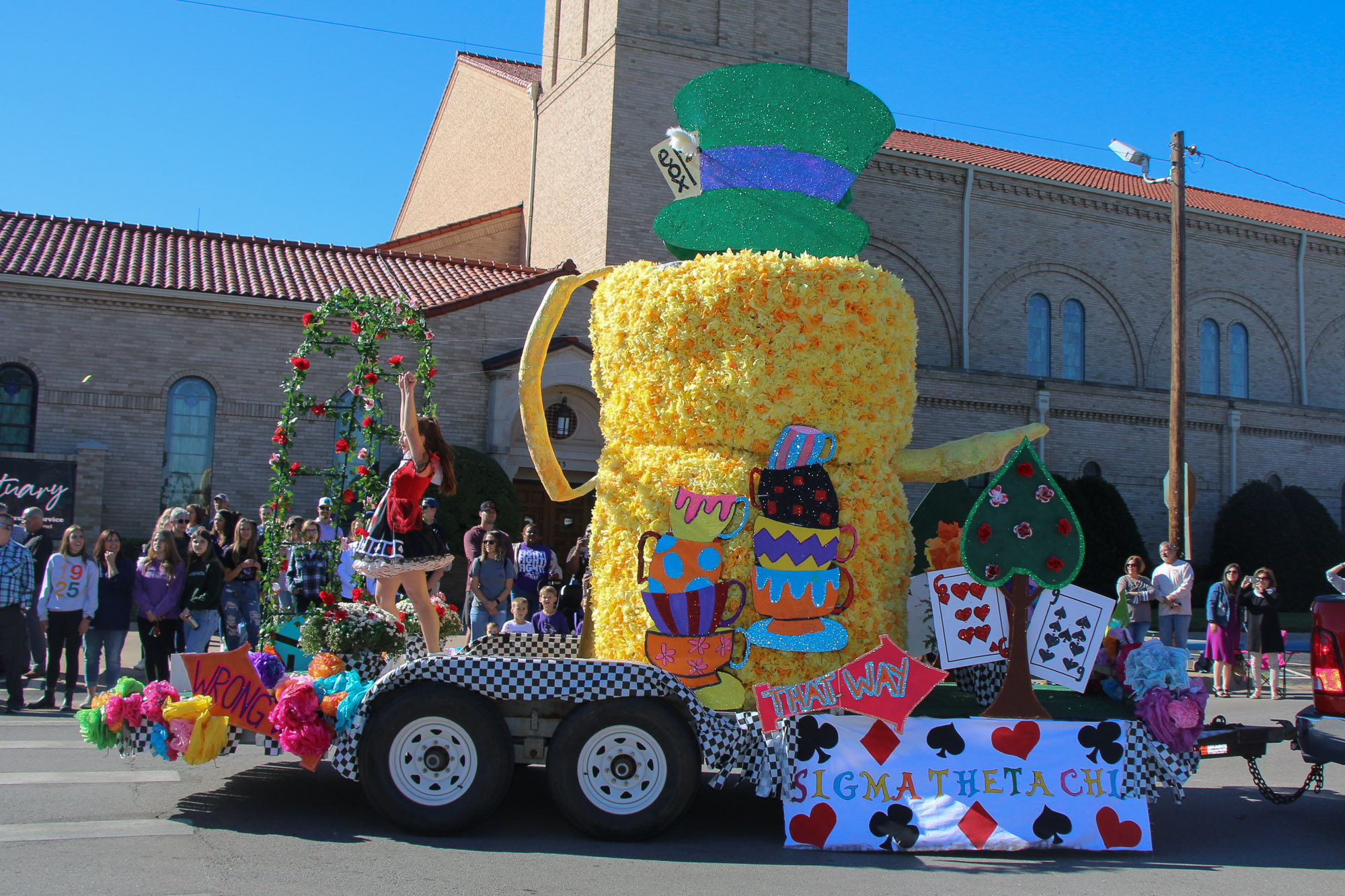 The women of Sigma Theta Chi win homecoming parade - The Optimist