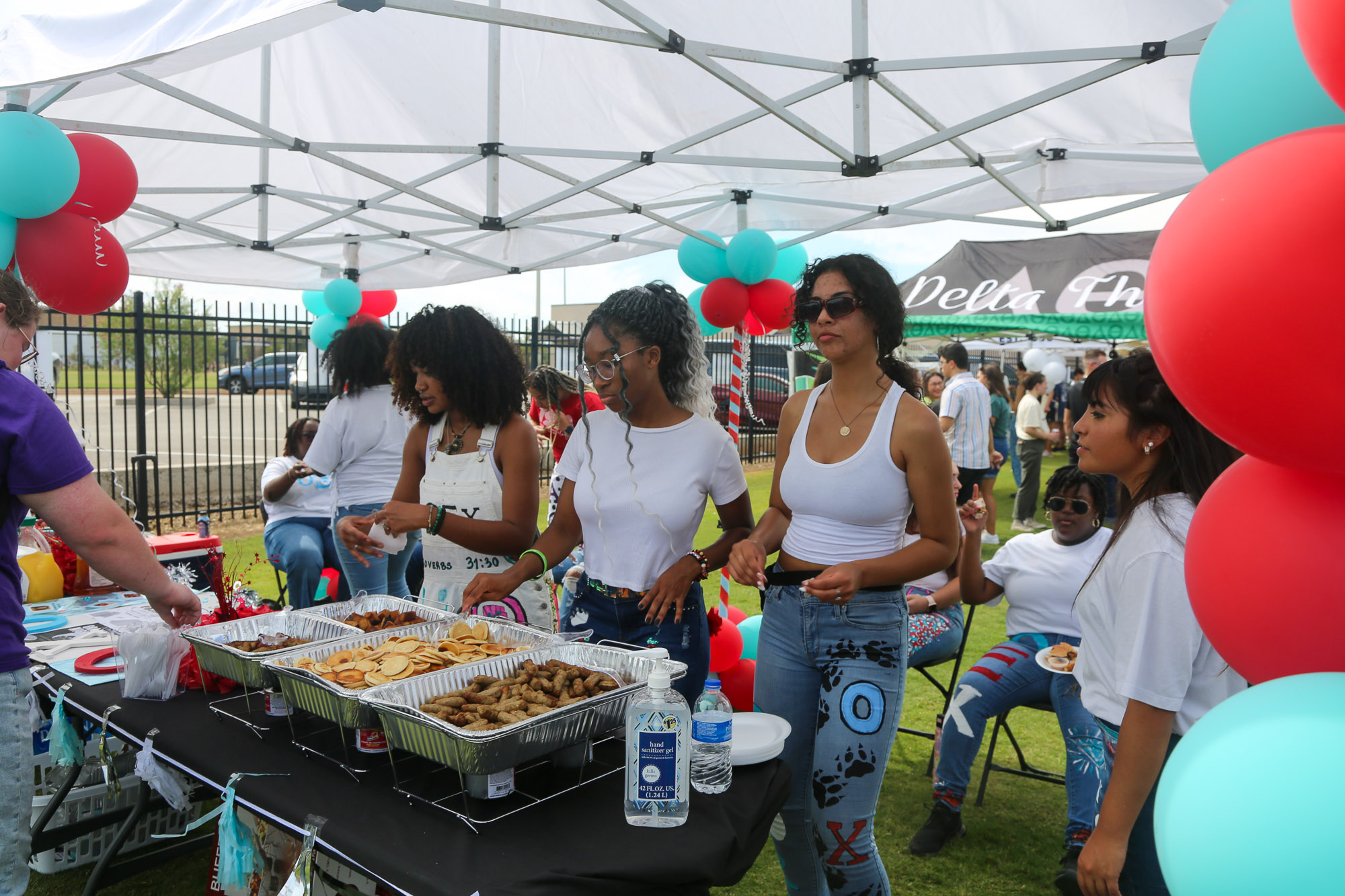 Gallery: Homecoming tailgate welcomes back alumni - The Optimist