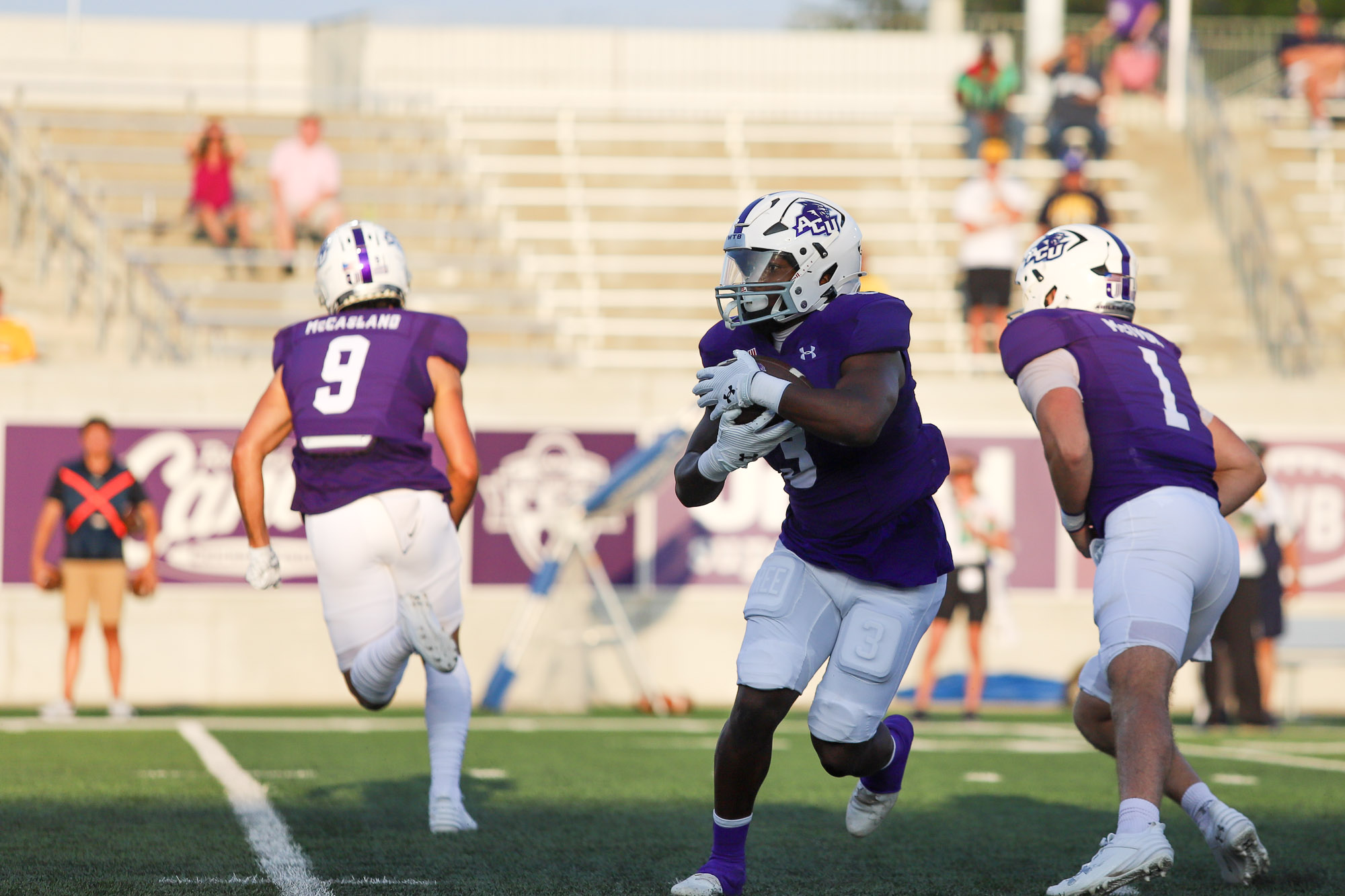 Wildcat running backs help lead to victory in opening game - The Optimist